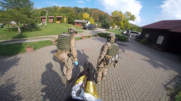 Medycyna taktyczna w praktyce - Aktualności Karpacki Oddział Straży ...